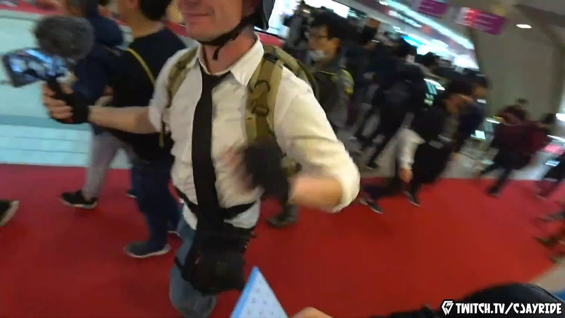 Taiwan streamer approaches Cjay with insults.