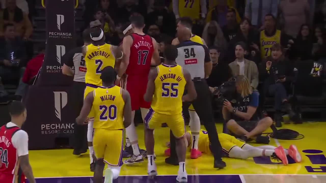 Watch 2025-03-05 00-18-33 | Streamable