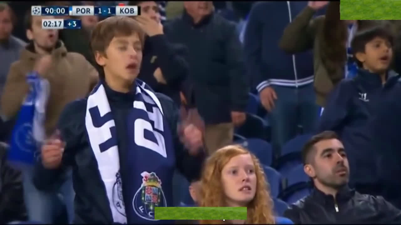 Porto's fan reaction.