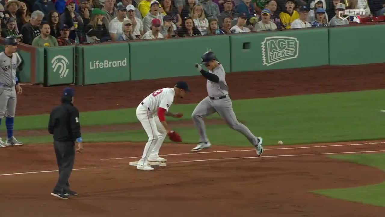 Watch ESPN - Anthony Rizzo left the game after this collision at first base. | Streamable