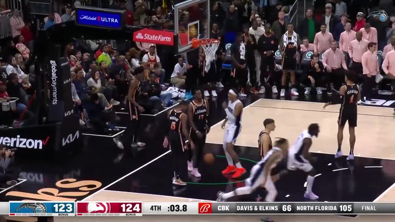 Watch [Highlight] Markelle Fultz drives and makes the reverse layup to take the lead! | Streamable