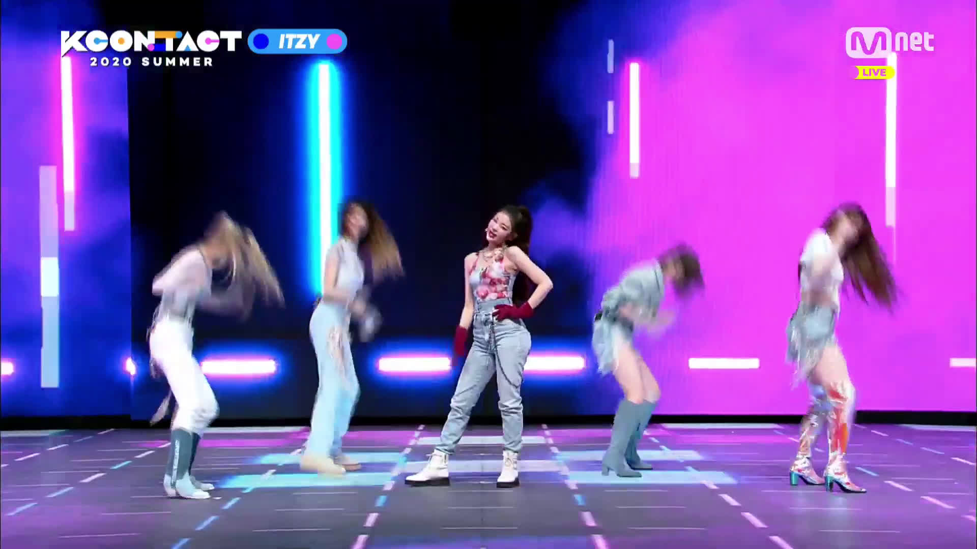ITZY - 24HRS and WANNABE