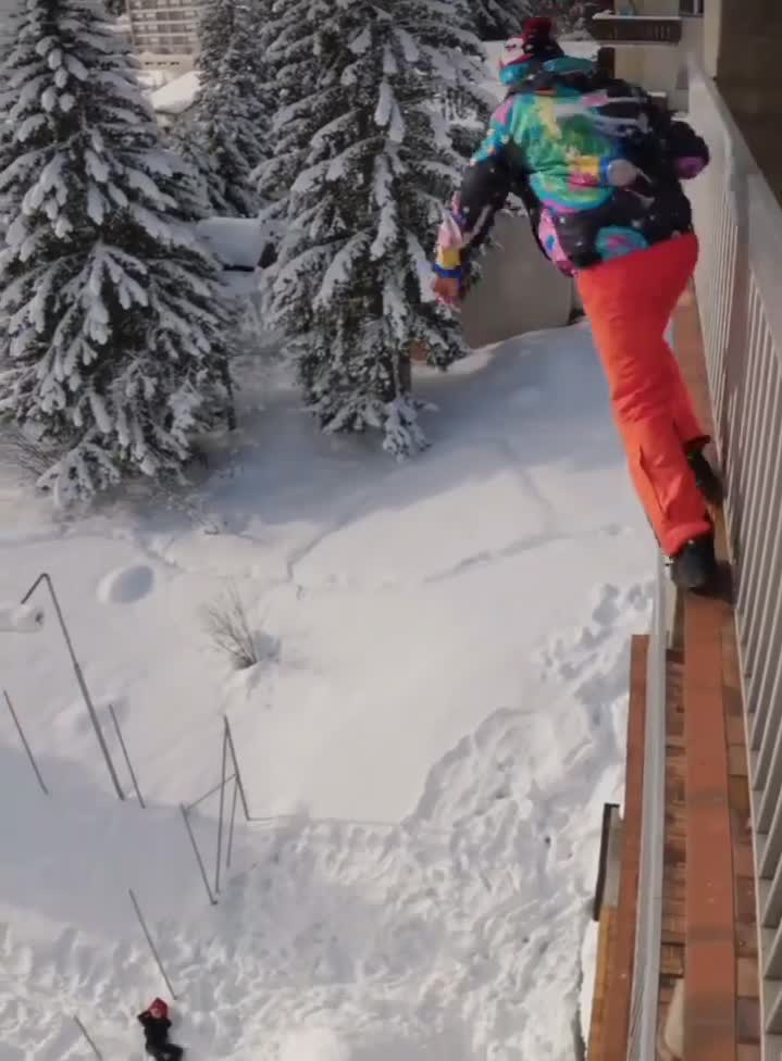 Watch German ＂Stuntman＂ jumps 18m or 59ft in snow pile [npddlefh1xic1 ...