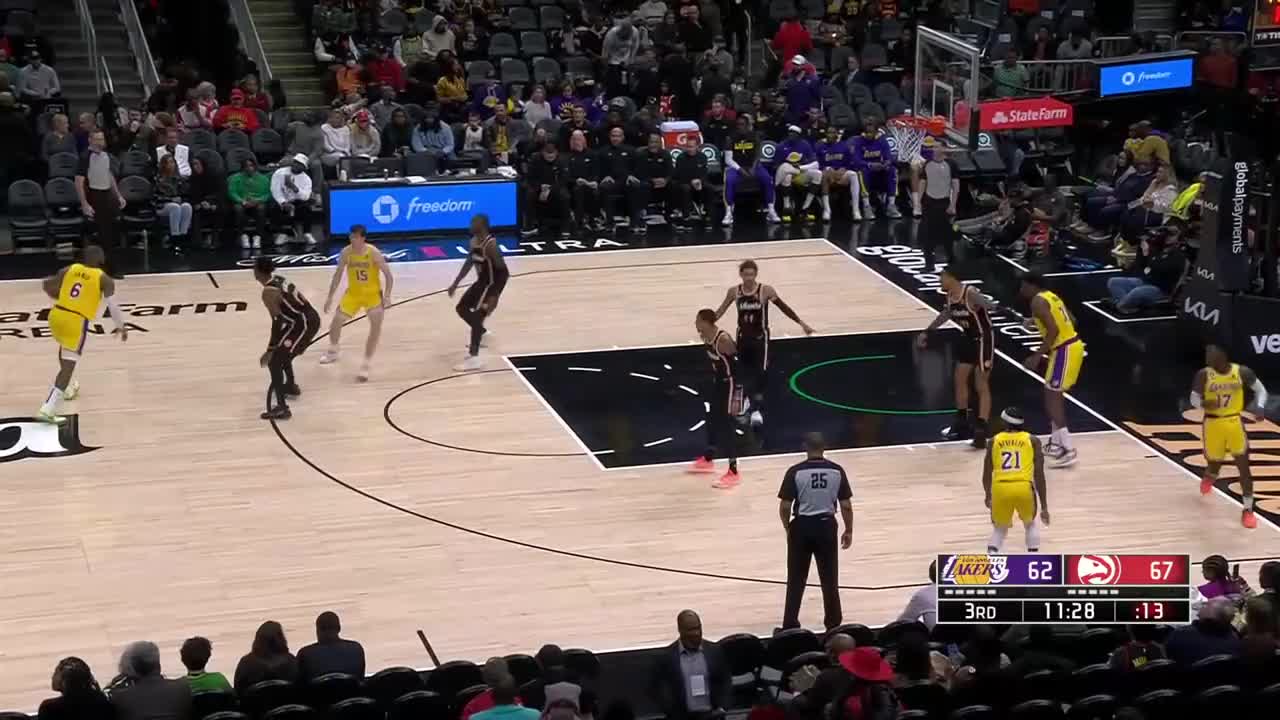 Thomas Bryant off the dribble/off-ball movement