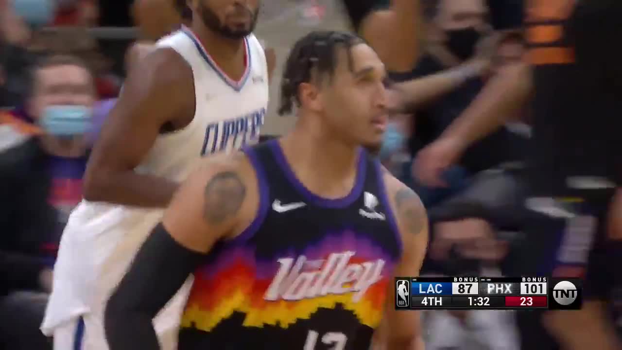 [Highlight] Ish Wainright caps off the Suns win with the powerful ...