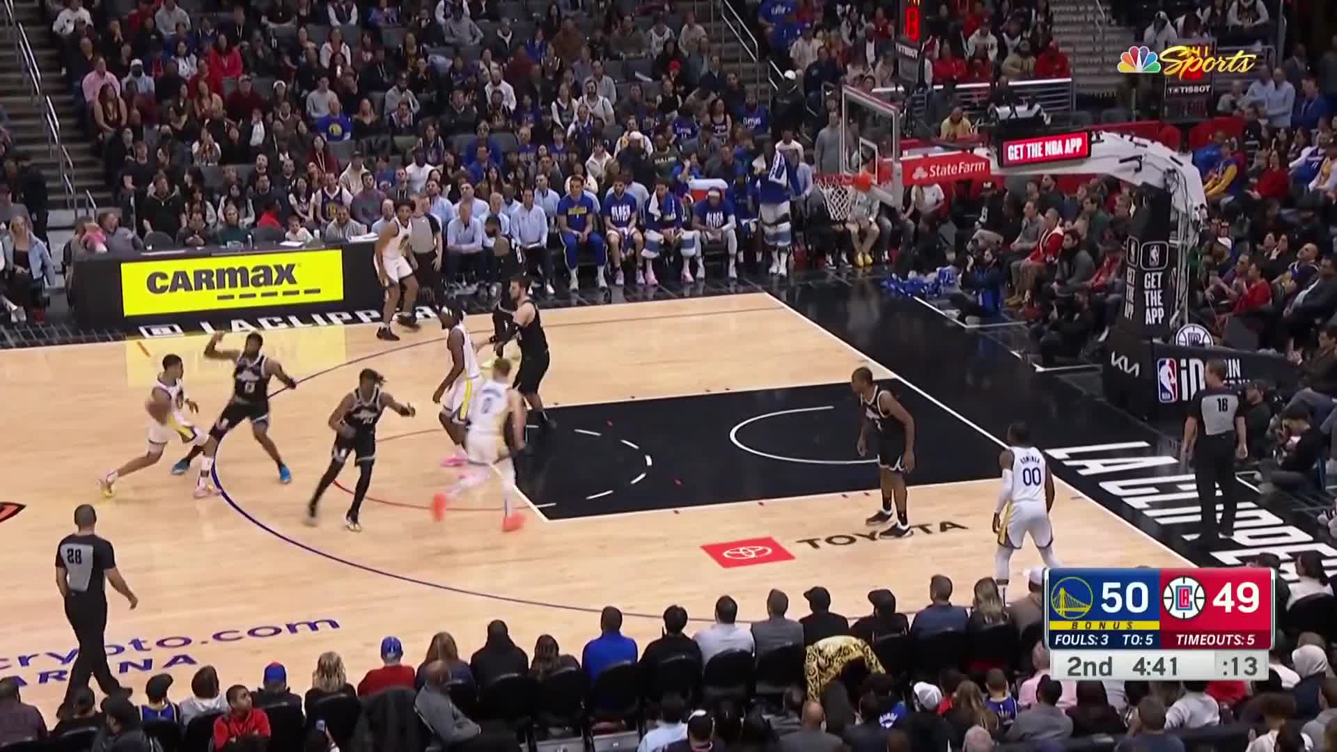 [Highlight] Jordan Poole with an exquisite dime to Donte!