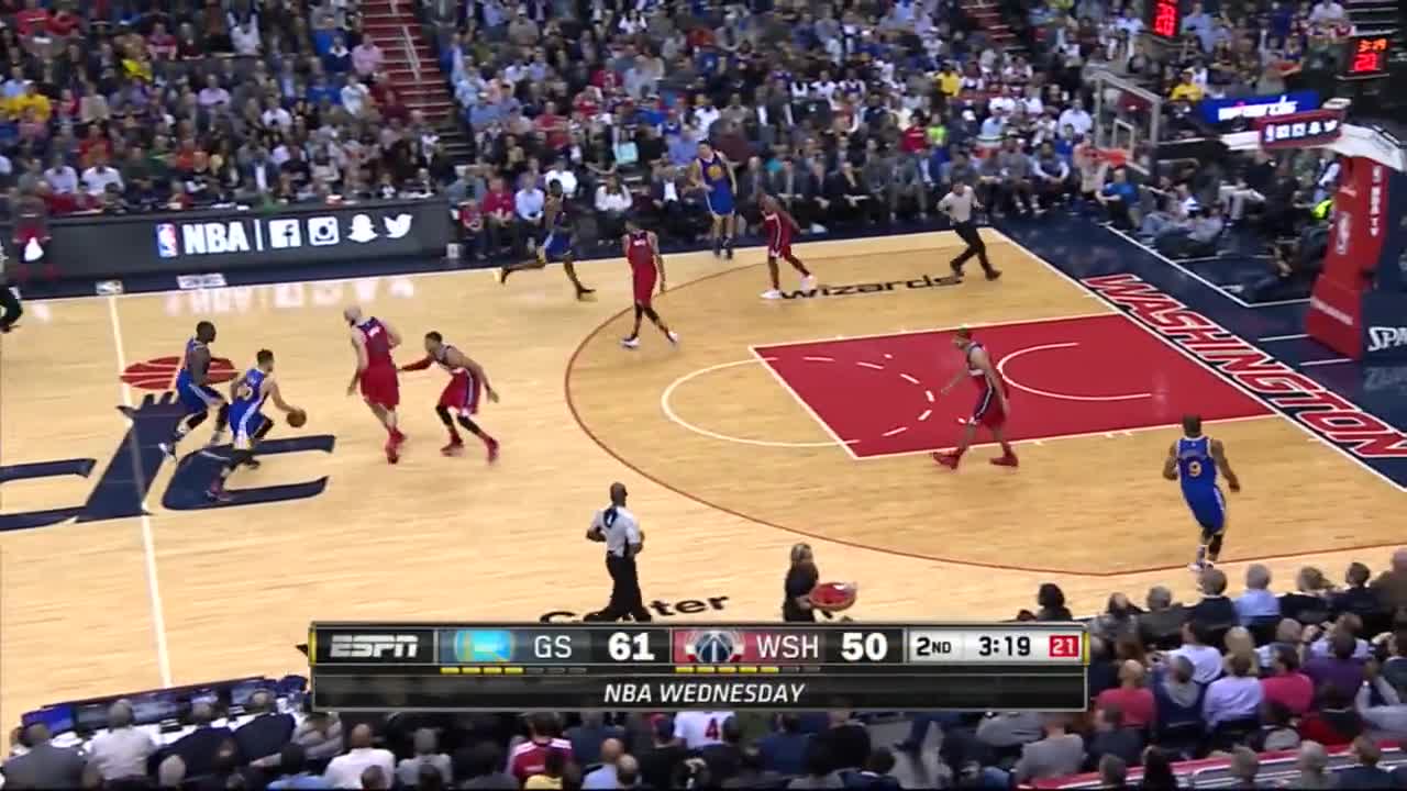[Highlight] The best of Steph Curry's behind-the-back moves in his career