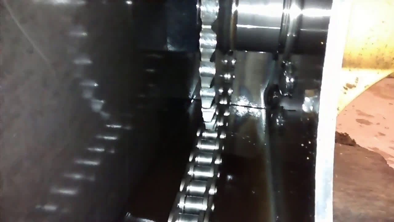 Watch 104-Gehl skid steer heavy duty chain drive | Streamable