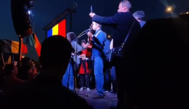 Imnul anti-vaccinistului