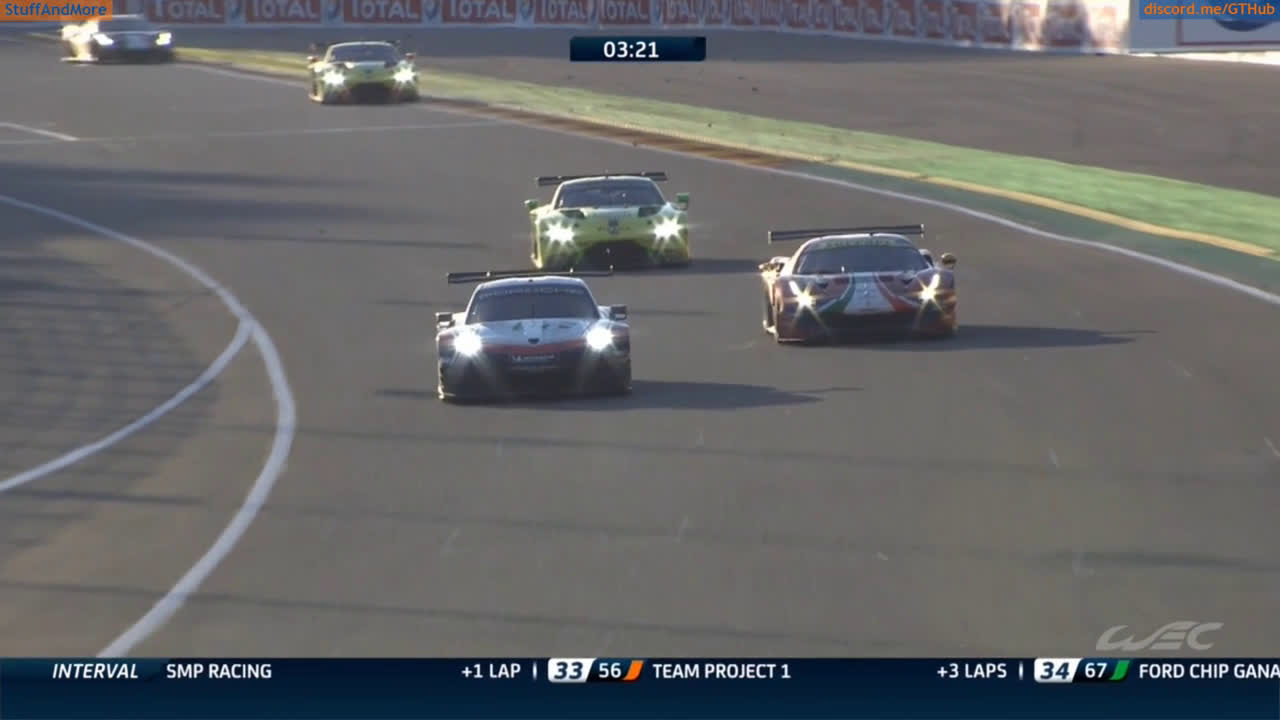 WEC - Slow Ferrari Cause chaos