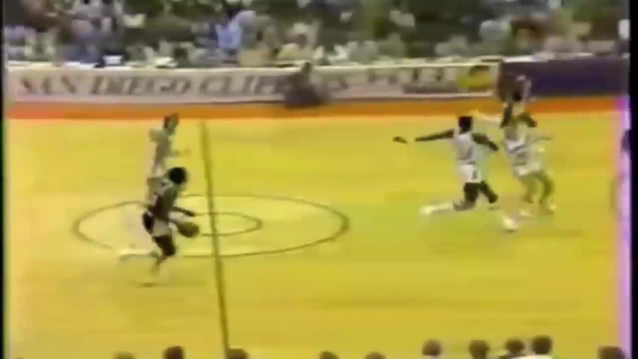 Magic Johnson passes