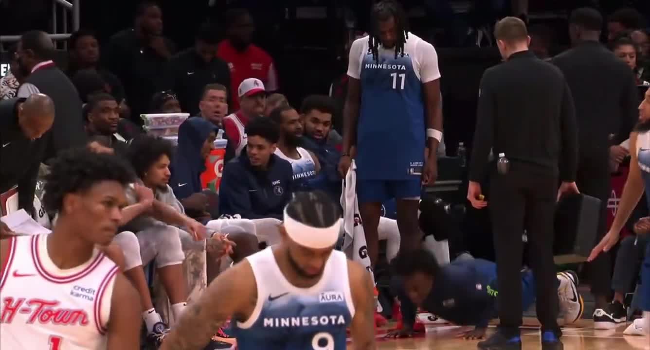 Watch [Highlight] Veteran Naz "NAZ REID" Reid counts down rookie ...