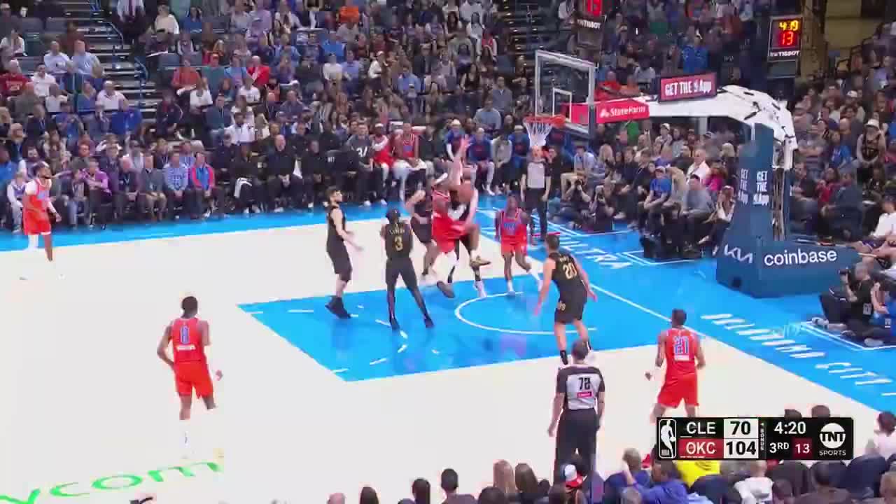 Watch [Highlight] Shai finds space to drive, finishes through contact ...