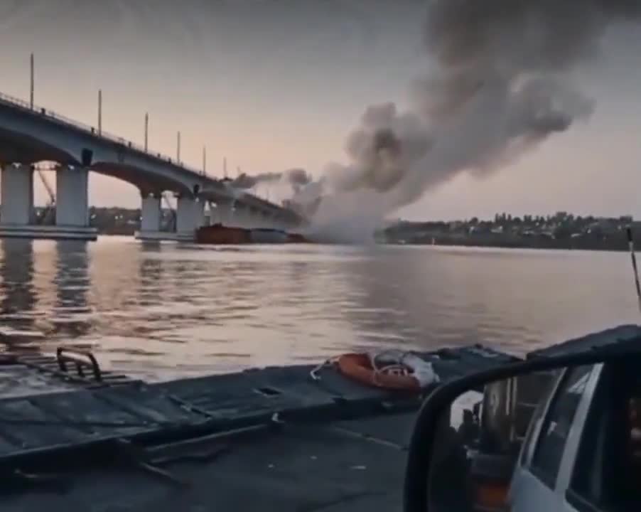 What a gorgeous view. Antonovsky bridge