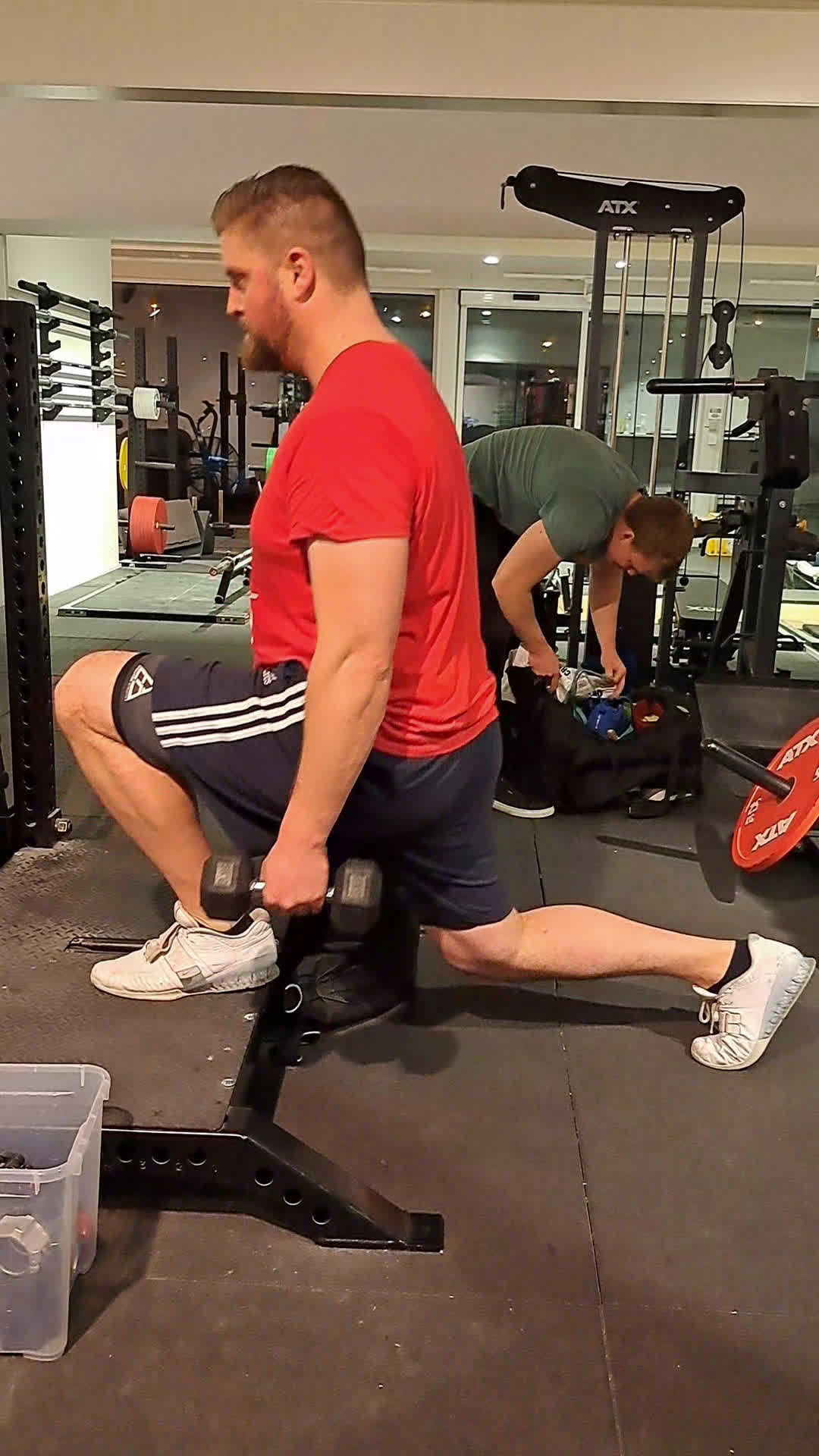 15-02-2023 5kg split squat set 1