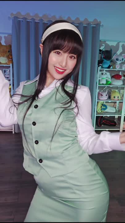 Watch Yor Forger | Streamable