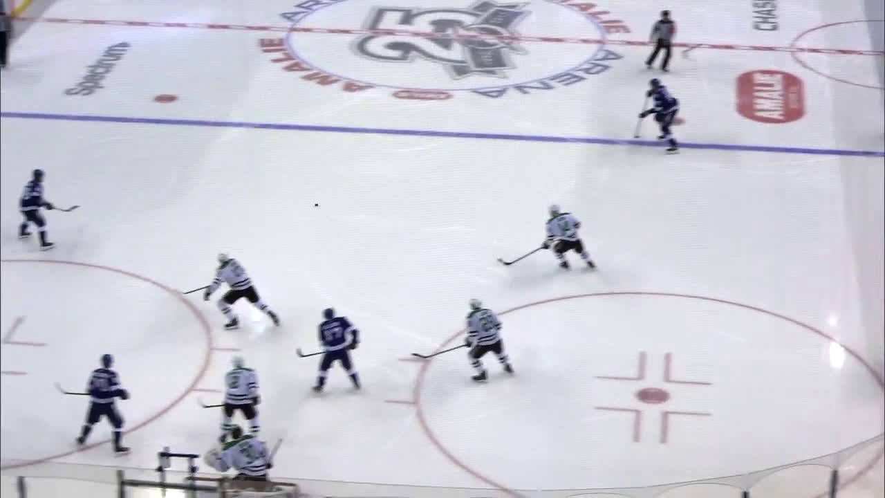 Stamkos goes top shelf with a One-Timer to score a PPG on Ben Bishop
