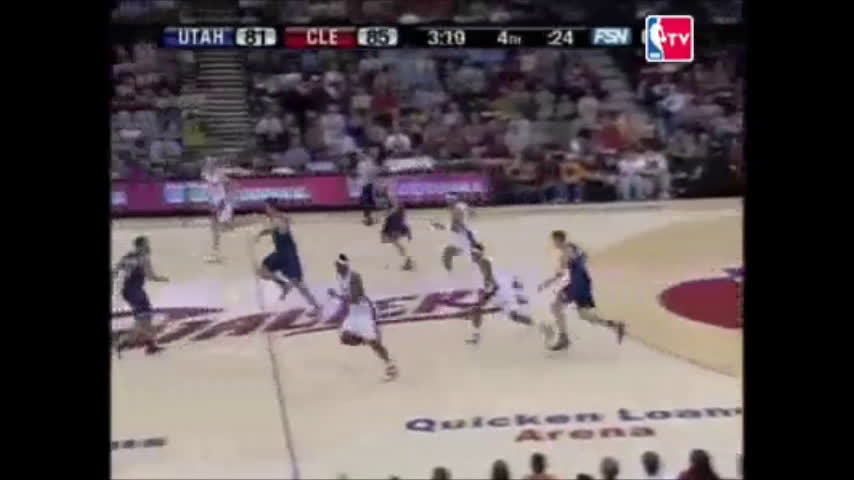 Lebron incredible pass