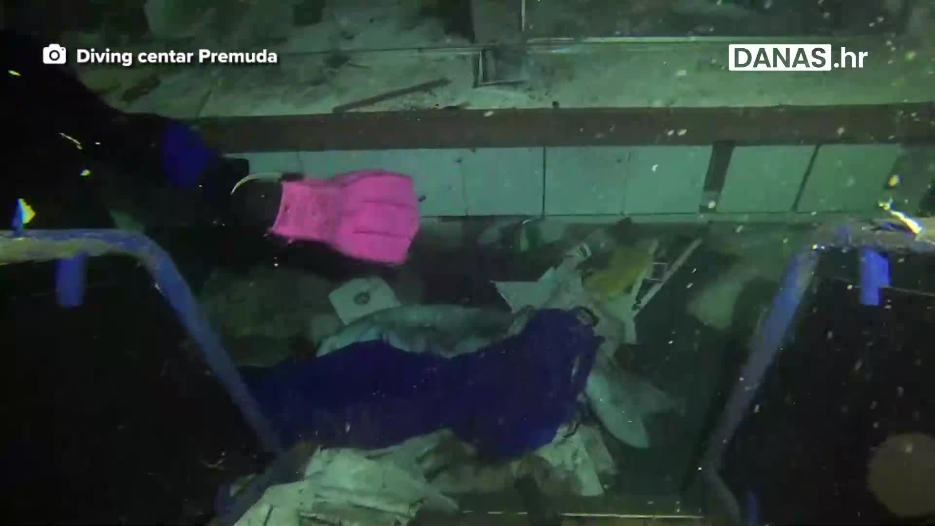 Watch Potonuli katamaran Princ Zadra (video: Diving centar Premuda, RTL) | Streamable