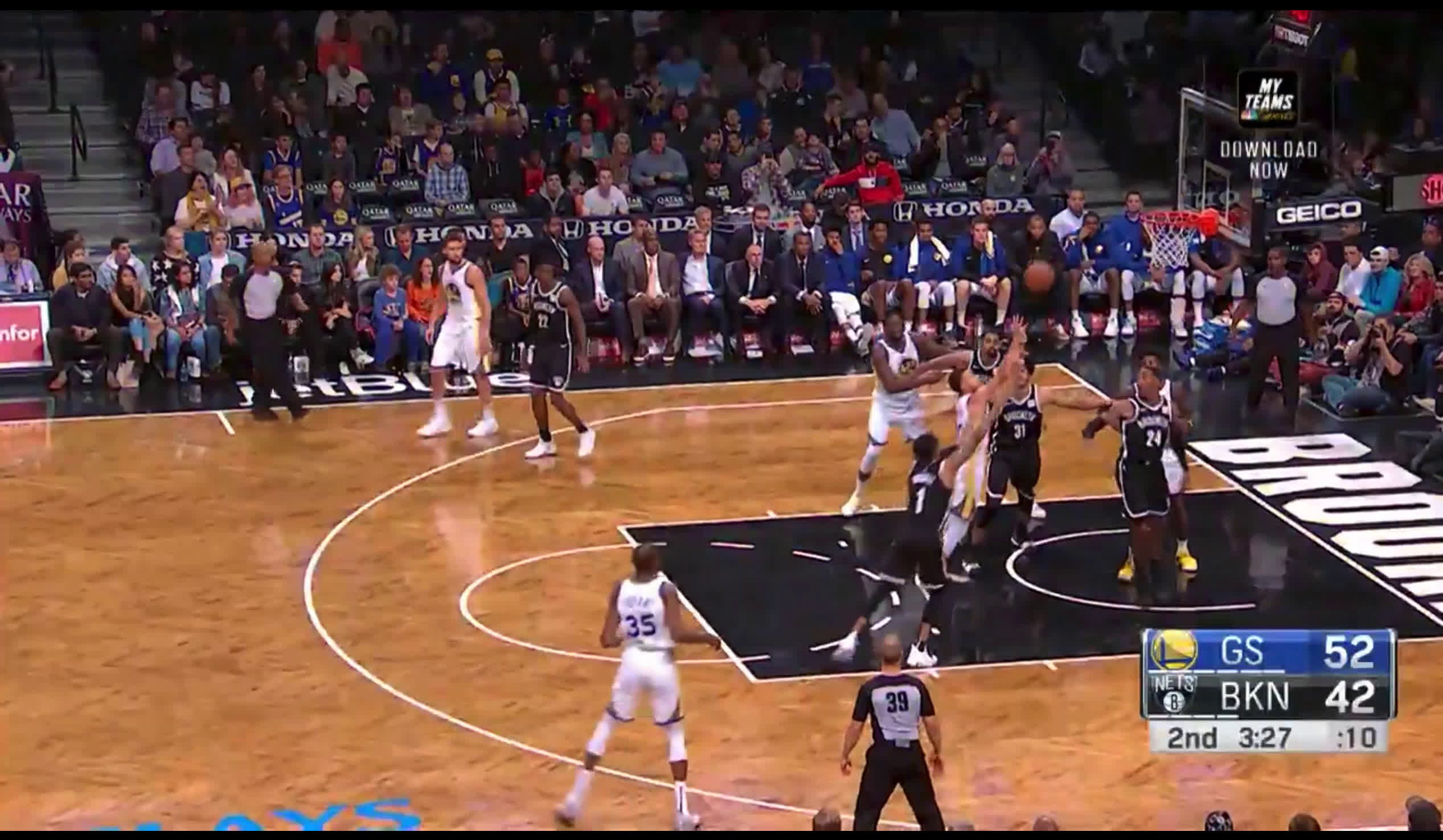 Curry offensive rebound + a corner 3