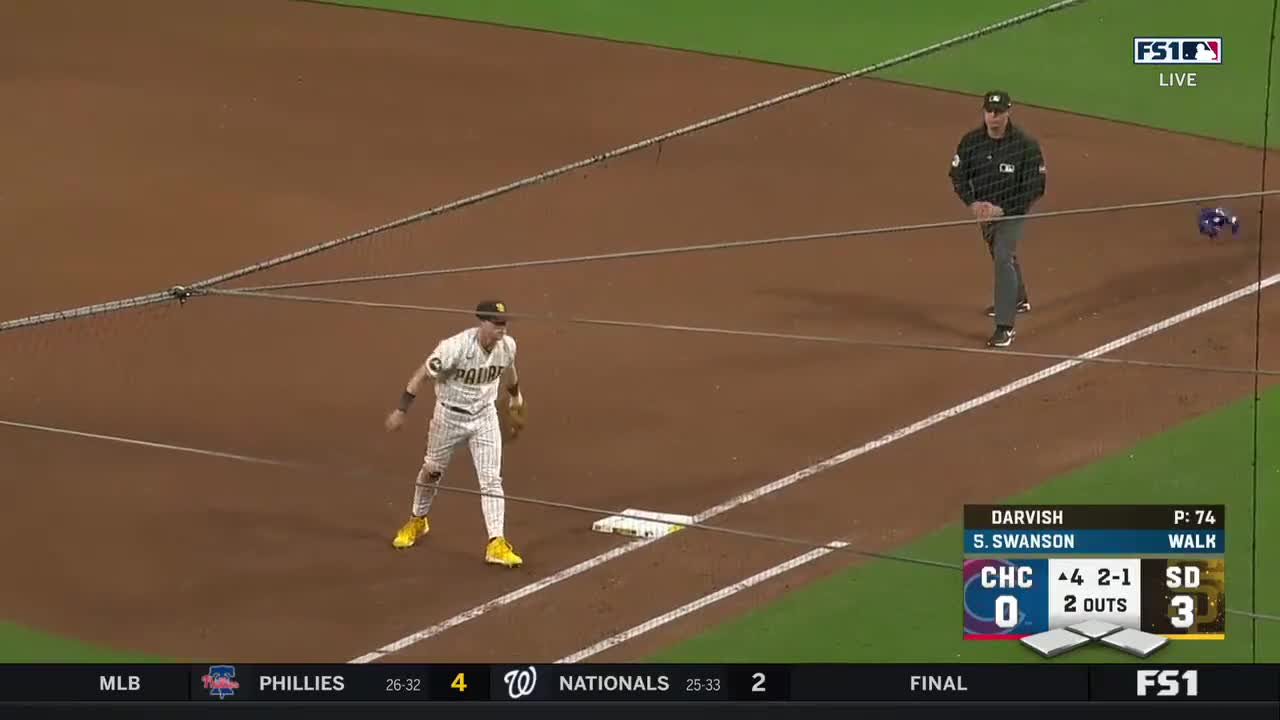 Ha-seong Kim throws across his body to get Dansby Swanson out