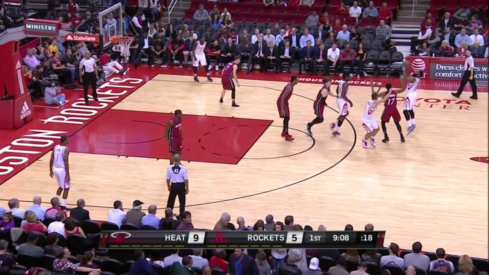 harden-3-point-attempt