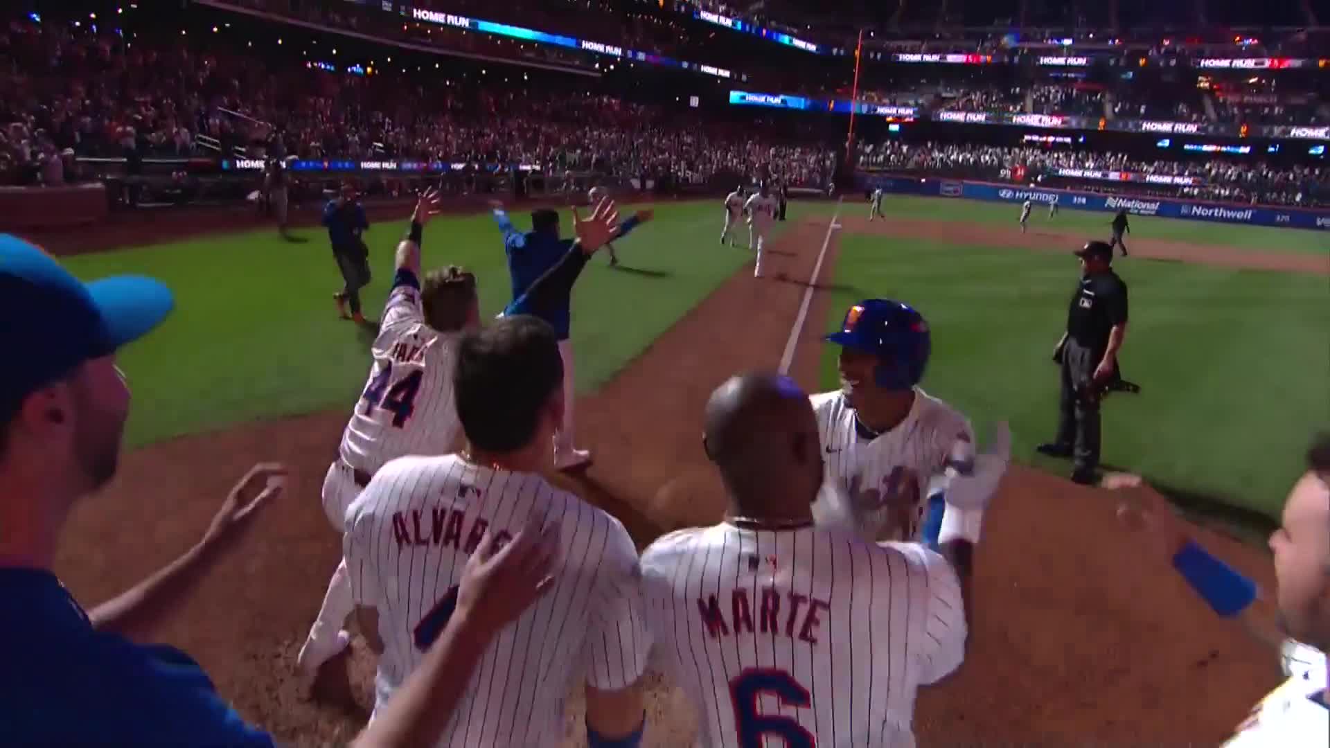 Watch Talkin’ Baseball - J.D. MARTINEZ WALKS IT OFF FOR THE METS | Streamable