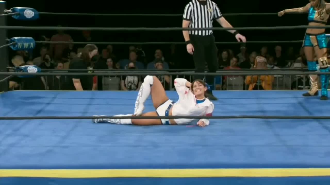 A Kylie Rae victory!