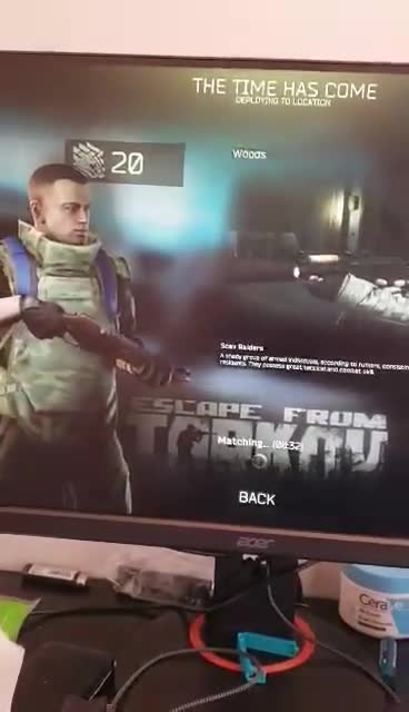 Example of loading into offline raid and then online raid as PMC