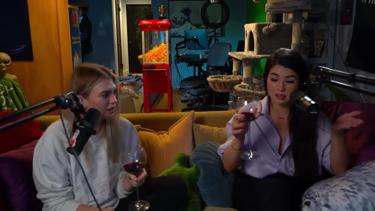 Caroline threatened to dump Will Neff unless he got more viewers