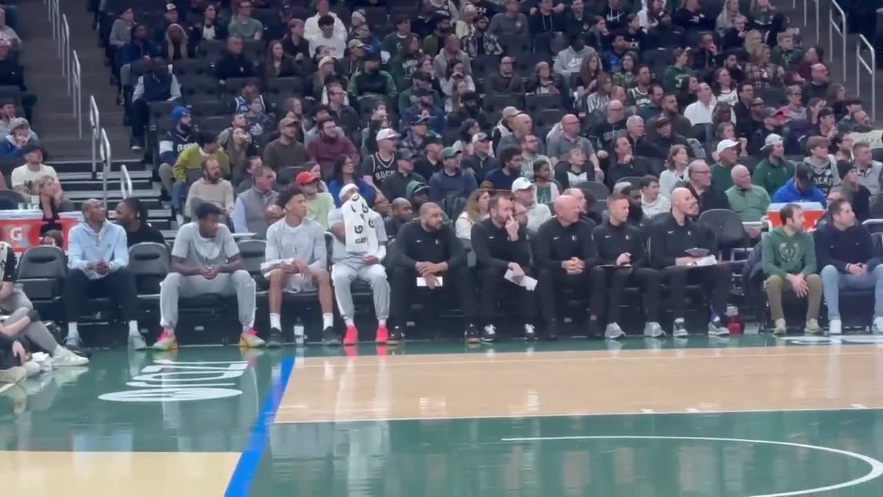 Watch 2176000 (6) | Streamable