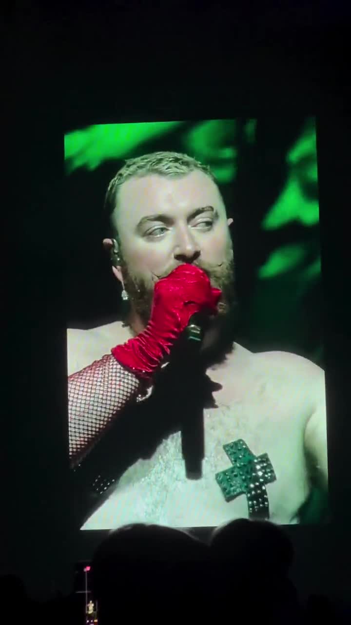 SAM SMITH DESTROYED by WEBEDIA