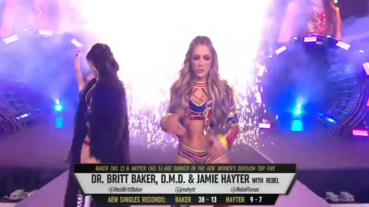 Britt Baker & Jamie Hayter vs Hikaru Shida & Toni Storm