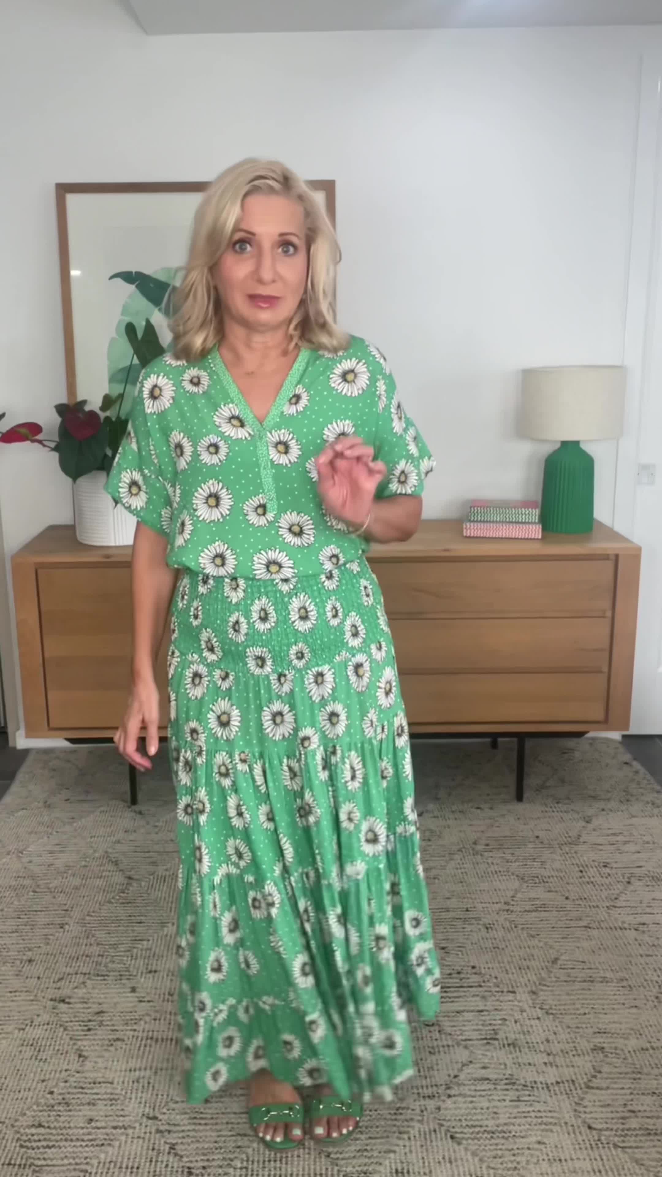 Watch 7153E0DD-71F6-41C2-A0DA-D4DBBFB2083D (1) | Streamable