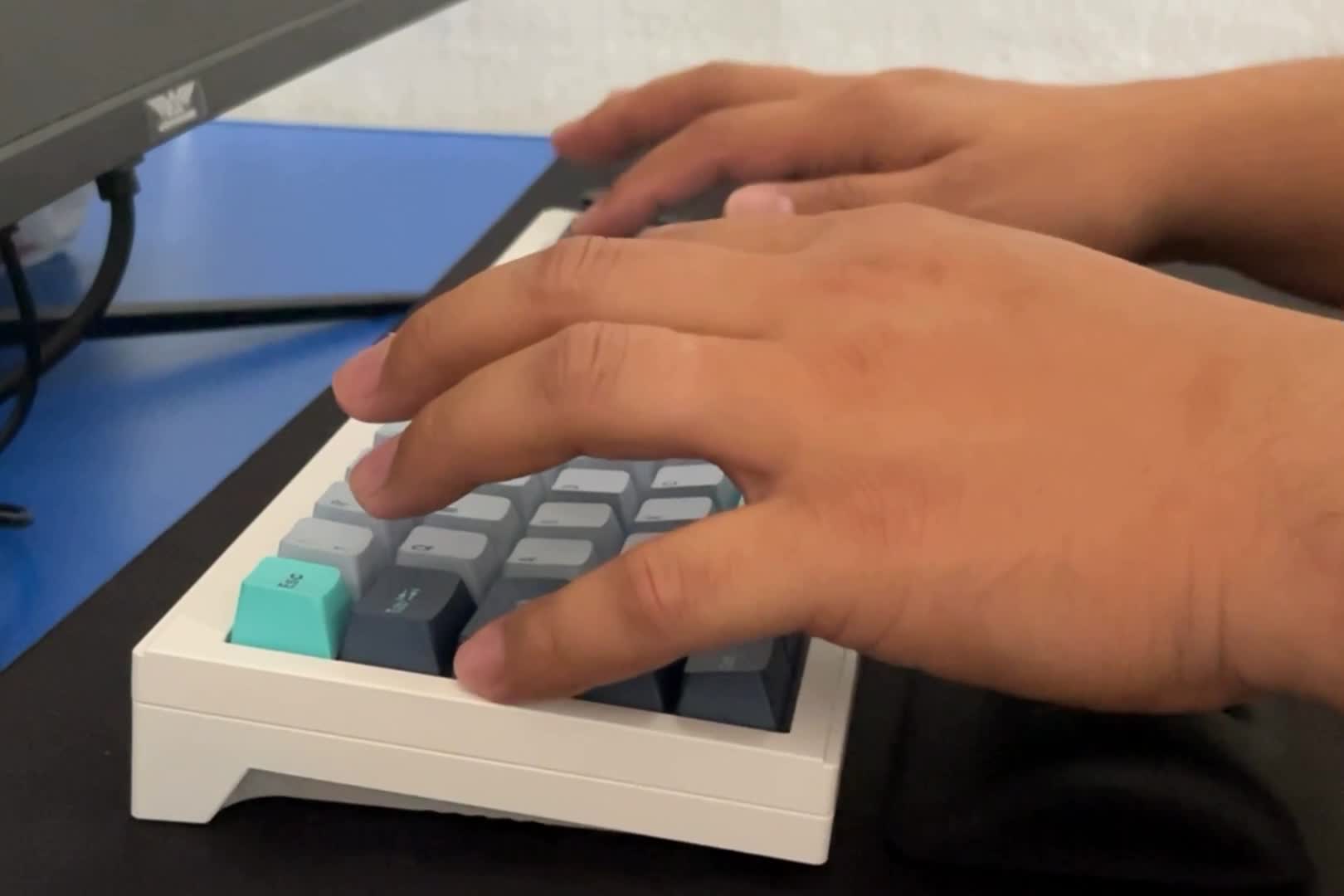 65% Custom mechanical keyboard (Alu)