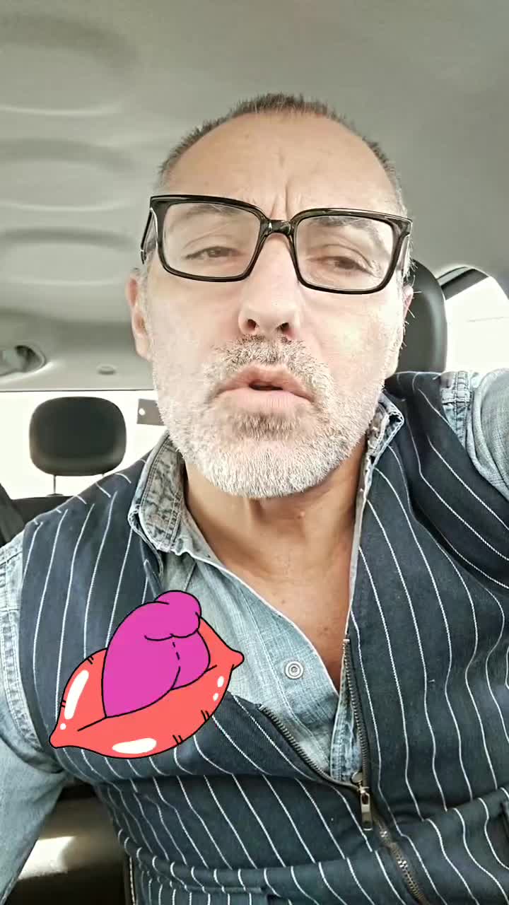 António Carvalho, Léo Caeiro