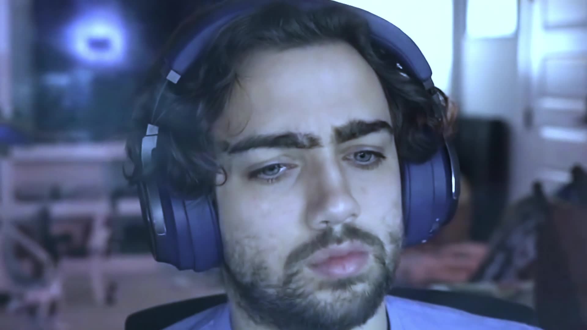 STRANGE GAME - A TWITCH STORY