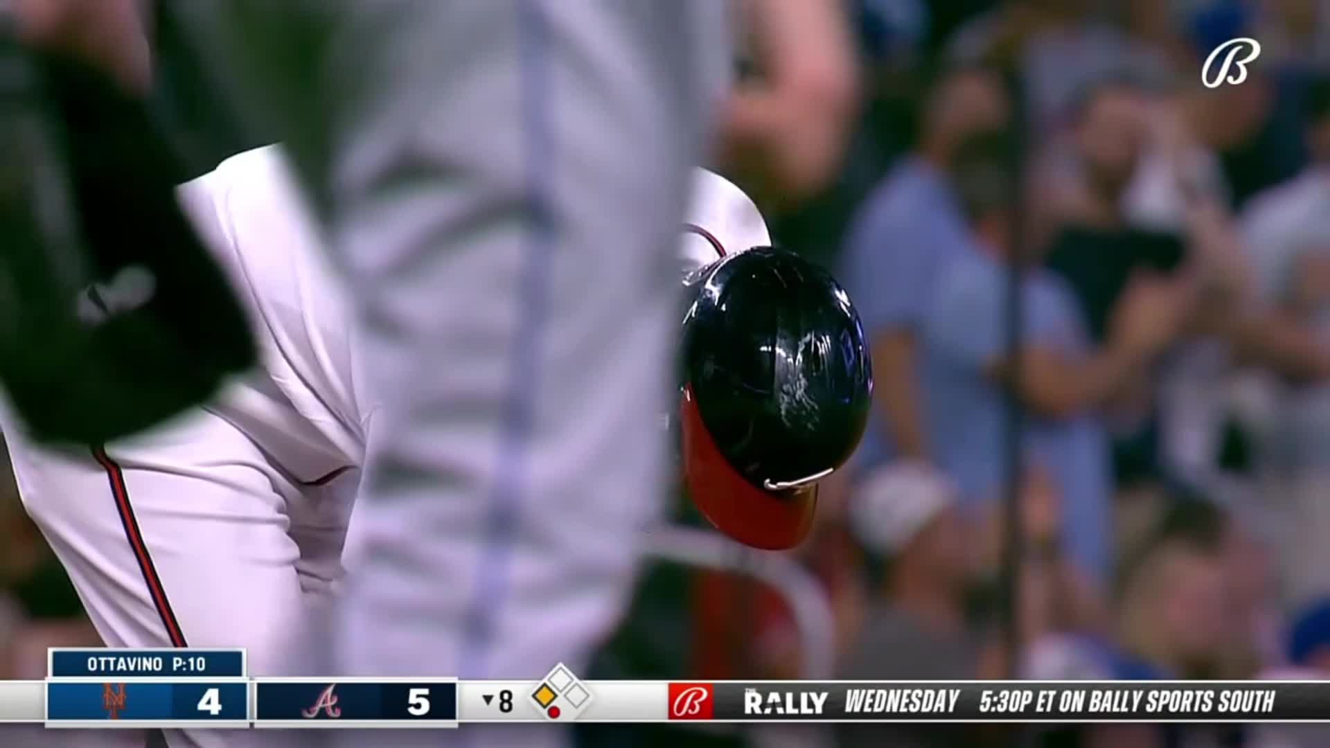 Watch Jeff McNeil bobbles the ball three times so Eddie Rosario takes third. | Streamable