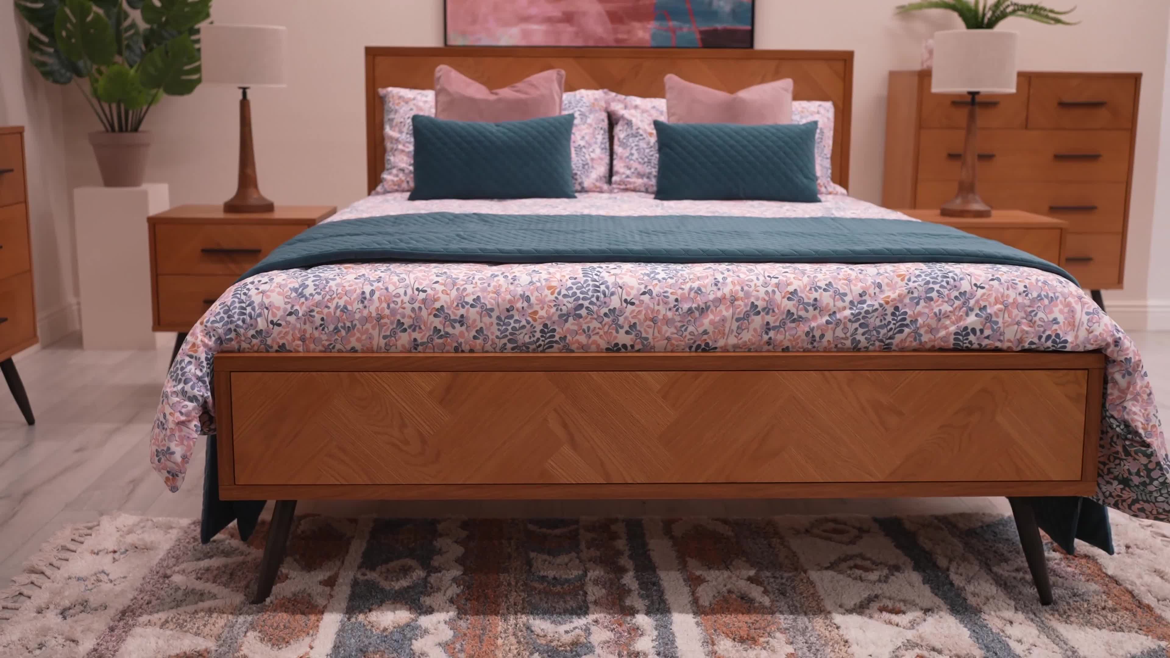Watch PALOMA BEDROOM | Streamable