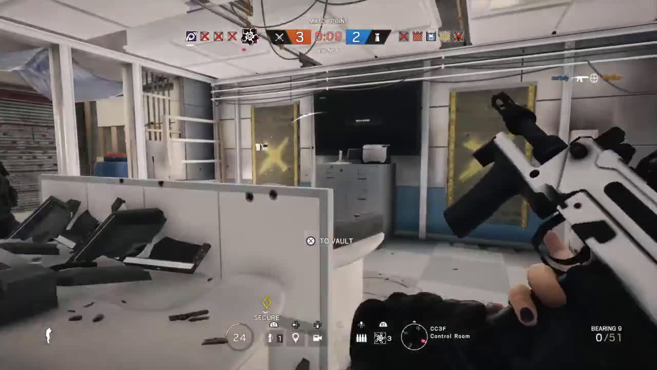 R6 knife hitbox issue
