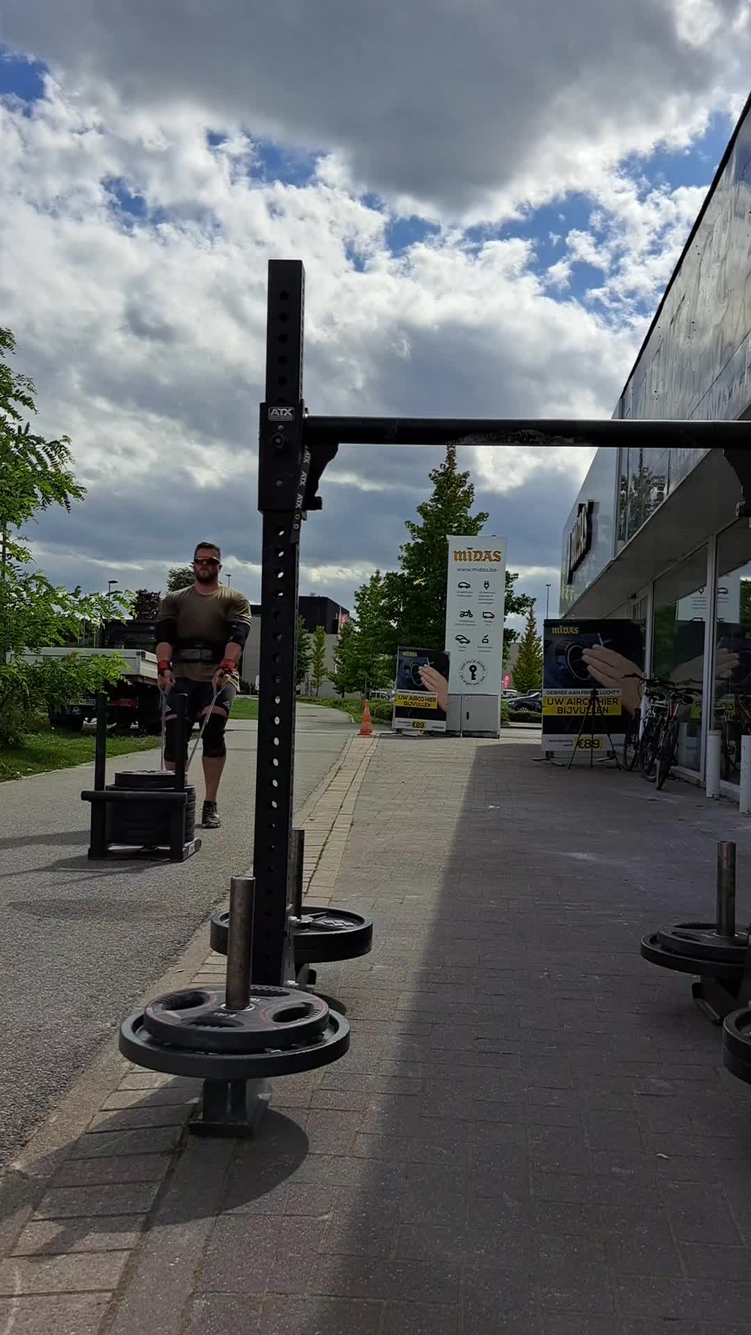 20-08-2023 270kg yoke into 160kg sled