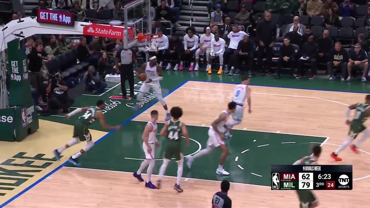 Watch [Highlight] Giannis and Dame are rolling as Giannis gets another powerful alley oop over ...