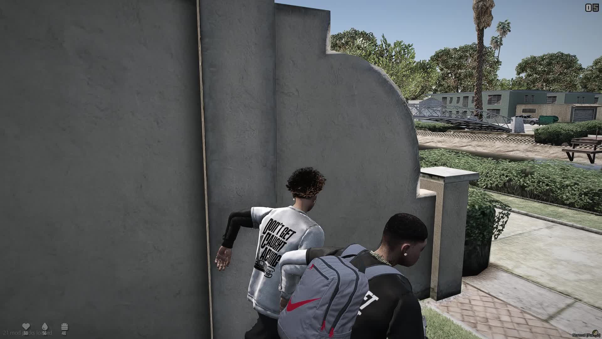 Two niggas aint make it back to that car (TOPIC)