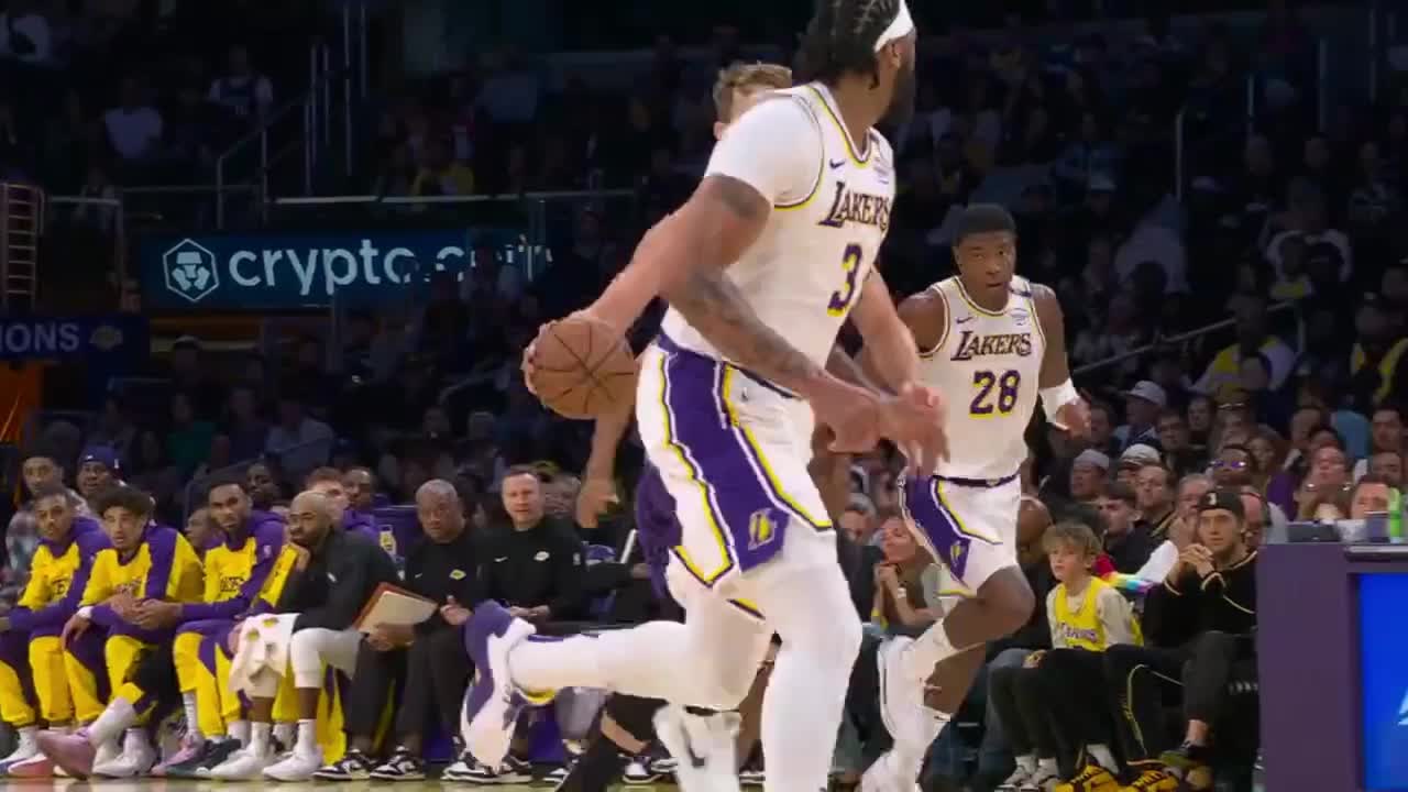 Watch Sabonis throws it down over AD | Streamable