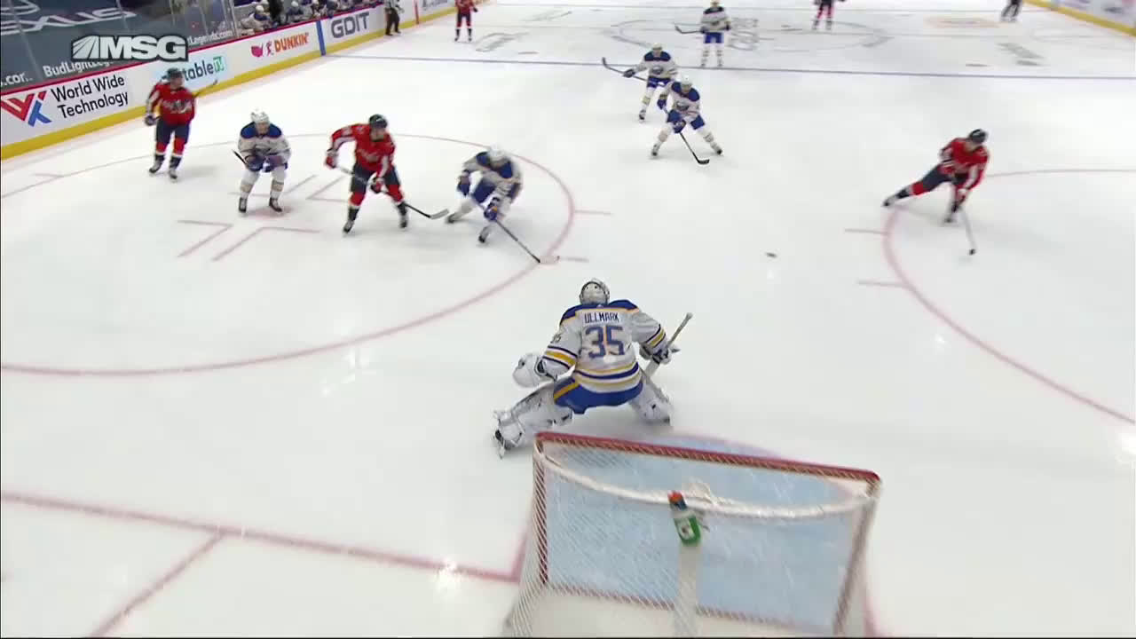 Ullmark makes incredible save