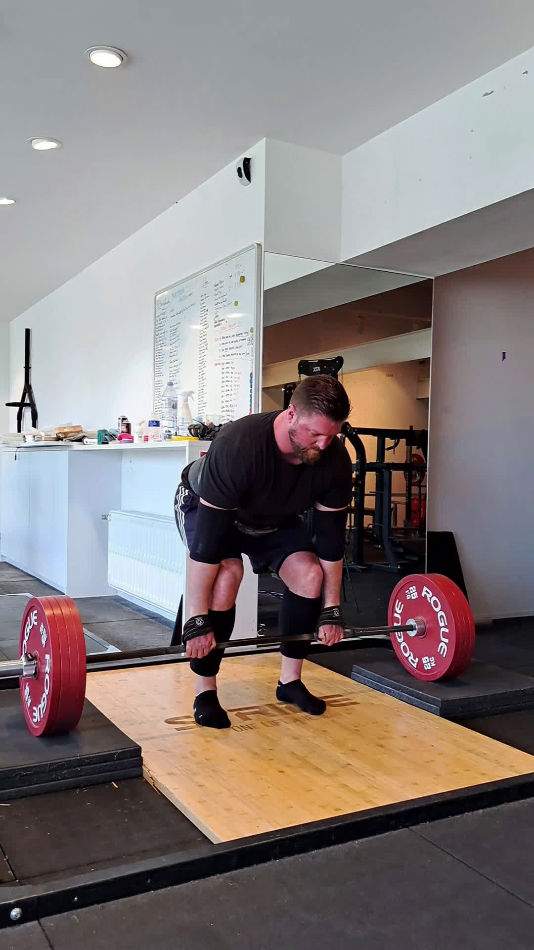 Watch 15-04-2023 220kg block deadlift set 1 | Streamable