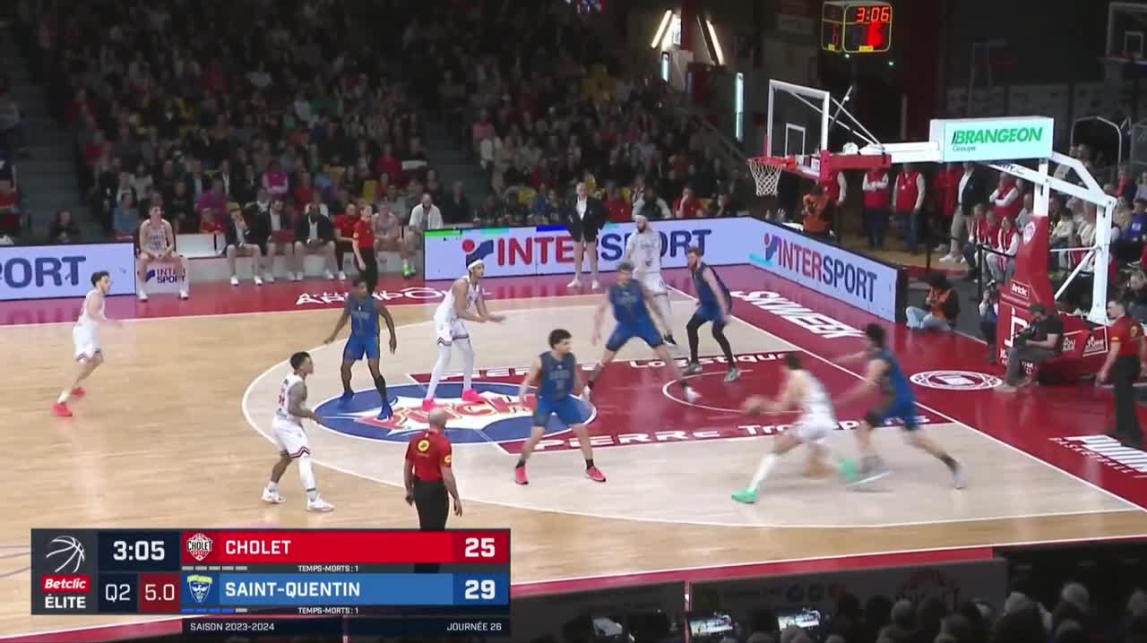 Watch Salaun drives and draws foul and free throws | Streamable