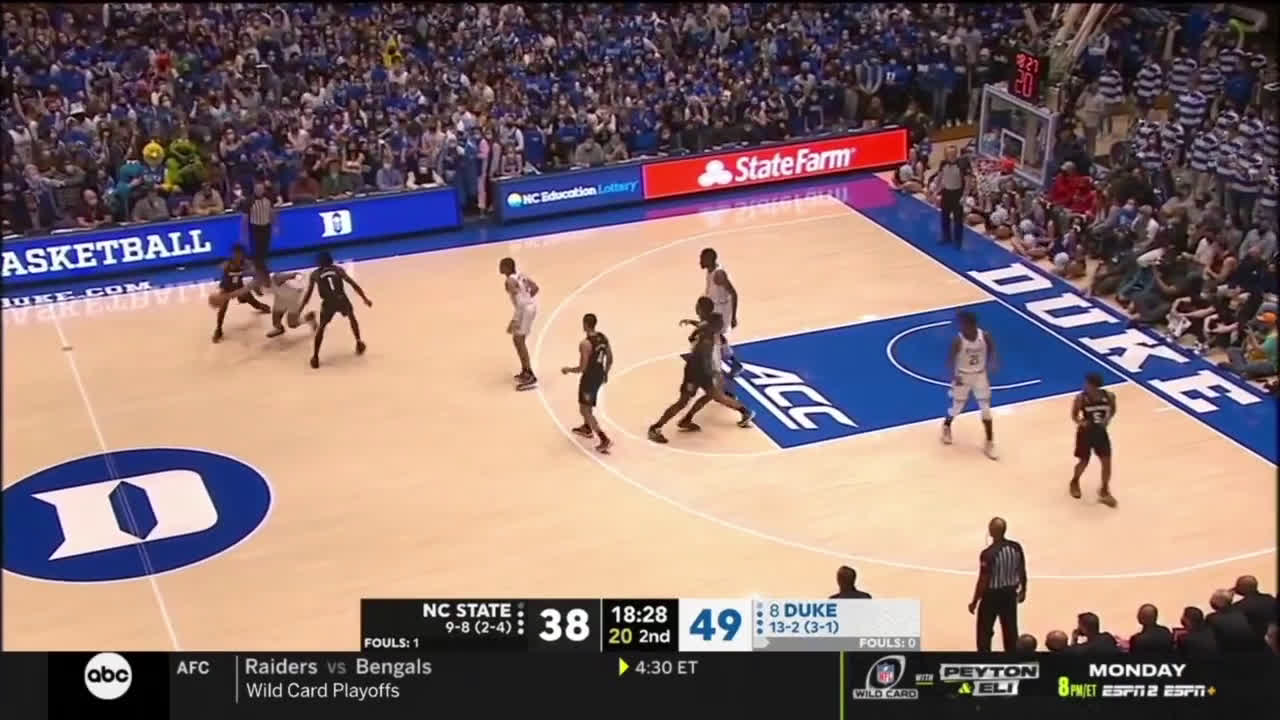Trevor Keels Good Off Ball Defense, Steal, Finish in Transition