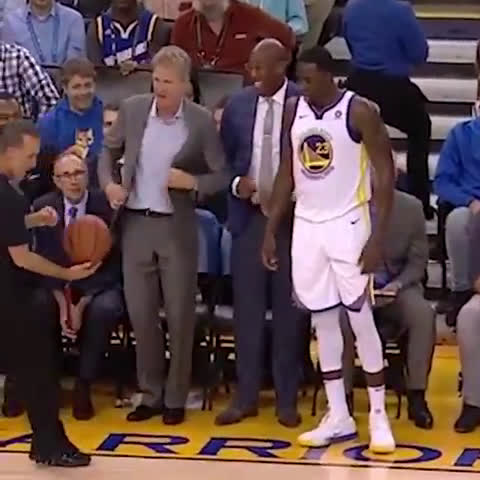 Steve Kerr with the dance moves