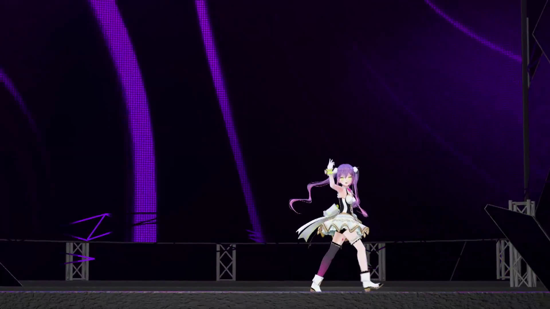 Holofes 3 Towa born to be real